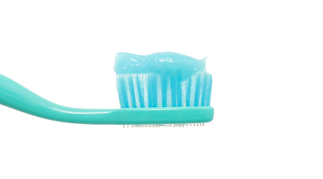 Kem đánh răng Sensodyne Deep Clean giảm ê buốt răng tuýp 100g - 10/2025 ...