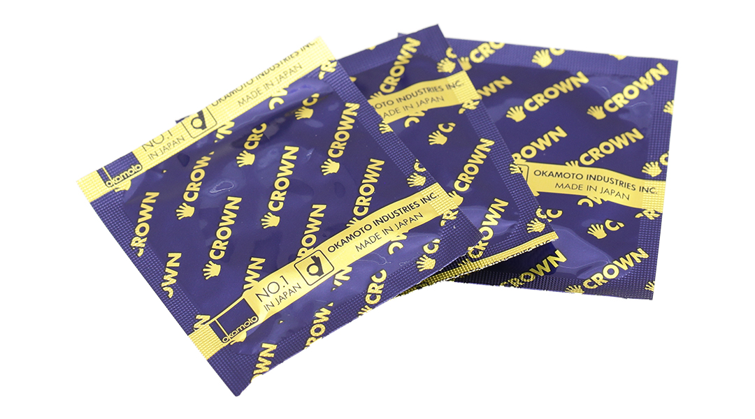 Bao cao su Okamoto Crown siêu mỏng 52mm hộp 3 cái - 12/2025 ...